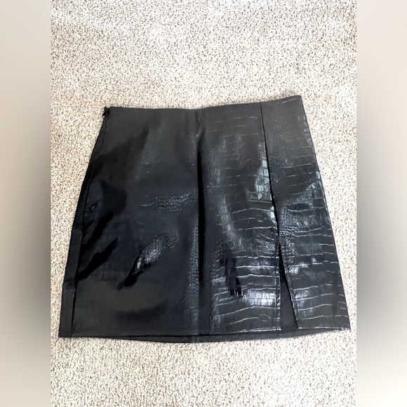 SHEIN | Skirts | Shein Black Faux Leather Faux Snake Skin Mini Skirt ...